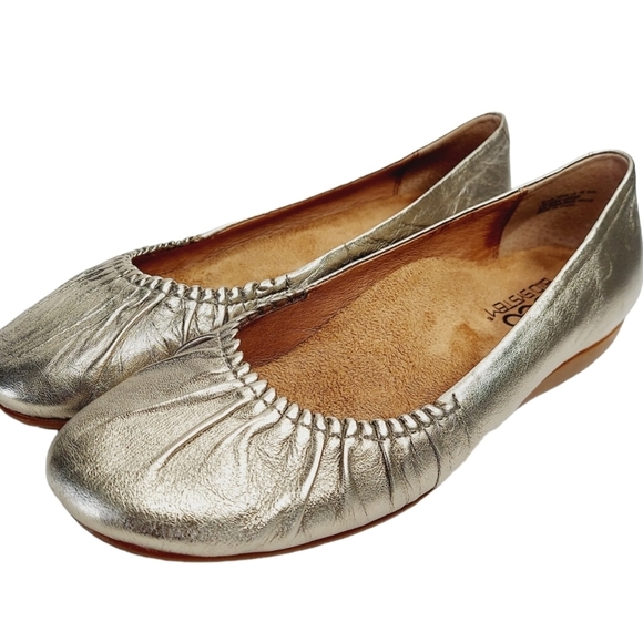 Abeo | Shoes | Abeo Taylin Gold Metallic Leather Ballet Flat Size 7 Bio System Arch Support New ...